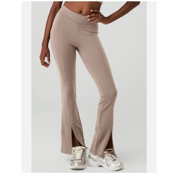 ALO Yoga | Pants & Jumpsuits | Nwt Alo Flare Leggings Air Brush High ...